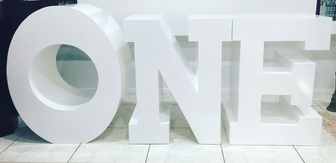 One letter table – Three Little Rainbows