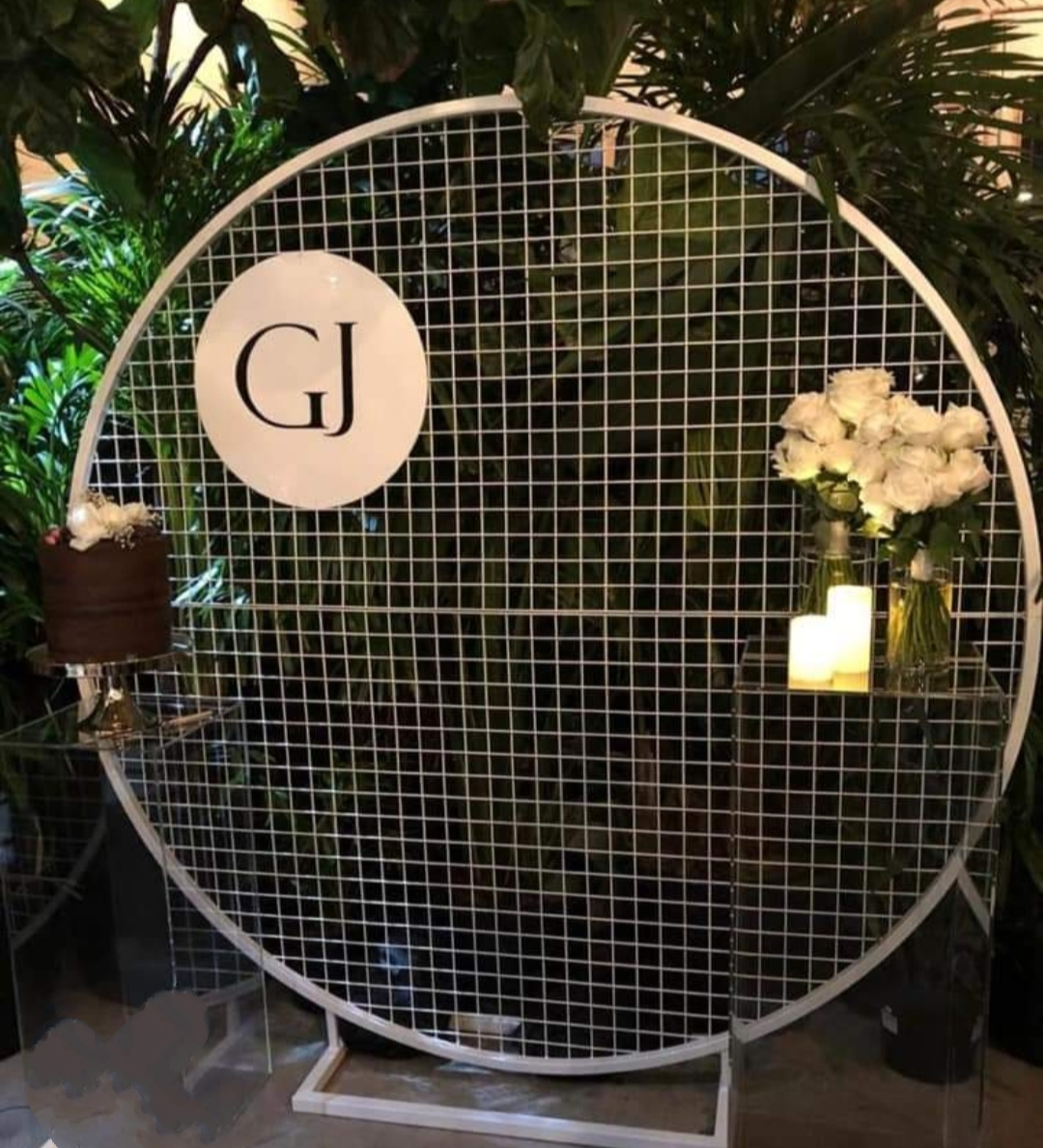 White Mesh Backdrop – Three Little Rainbows